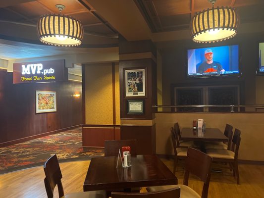 MVP PUB - Updated December 2025 - 23 Photos & 19 Reviews - 1 Monarch Pl ...