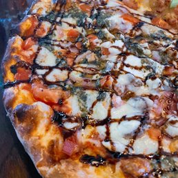 FIRE ENGINE PIZZA COMPANY - Updated August 2025 - 211 Photos & 266 ...