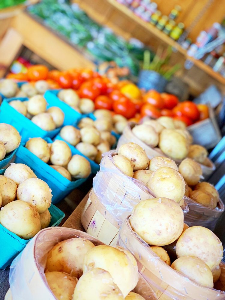 WILLOW TREE MARKET - Updated December 2025 - 23 Photos - 1827 Division ...