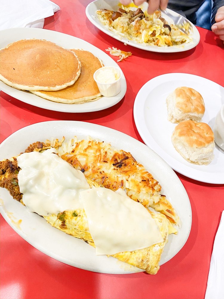 FREEWAY CAFE - 74 Photos & 77 Reviews - 465 S Sheridan Rd, Tulsa ...