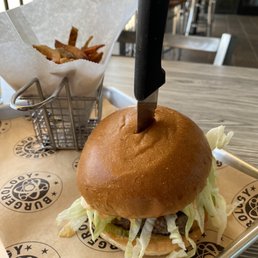 BURGEROLOGY STONY BROOK - 117 Photos & 119 Reviews - 2302 B Nesconset ...
