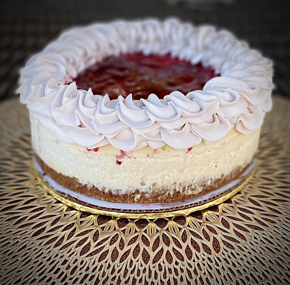 ESSIE’S DELIGHTS - Updated September 2025 - 17 Photos - 1129 ...