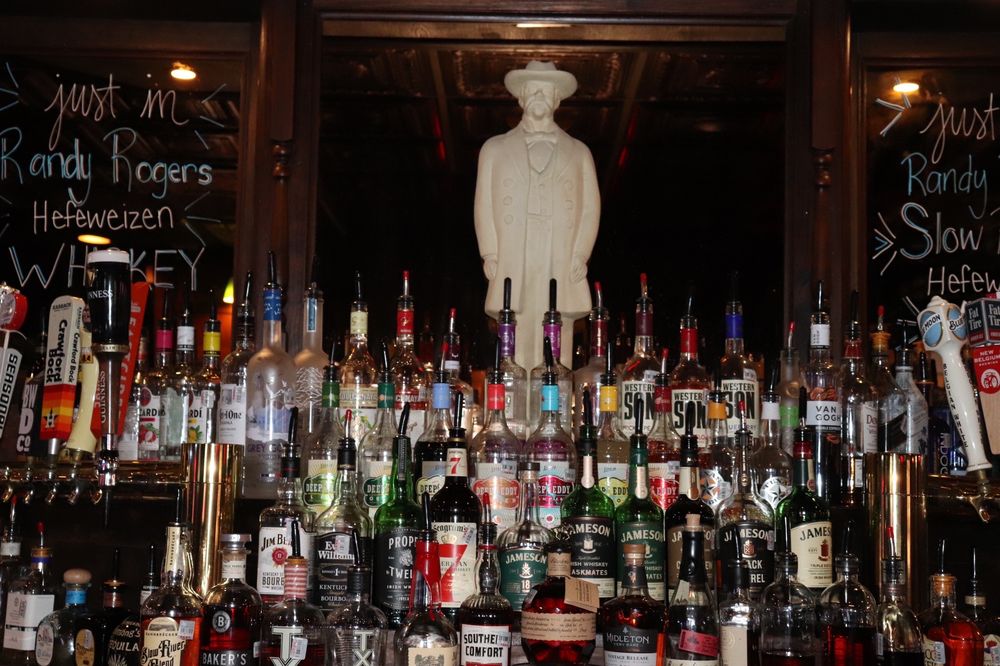 YESTERDAYS BAR AND GRILL - 14 Photos & 30 Reviews - 4421 S Texas Ave ...