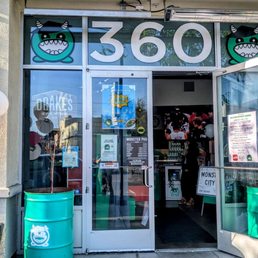 MONSTER PHO - Updated December 2025 - 1505 Photos & 1410 Reviews - 360 ...