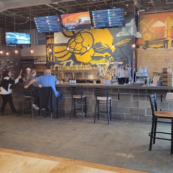 BRAXTON BREWING COMPANY - Updated October 2024 - 534 Photos & 313 ...