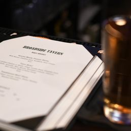 BROADSIDE TAVERN - Updated September 2025 - 95 Photos & 91 Reviews - 99 ...