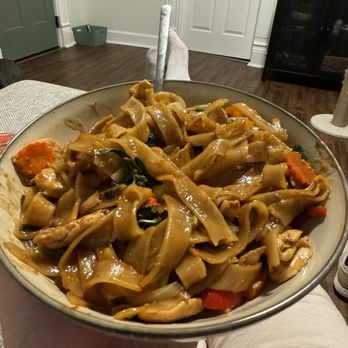 THAI SQUARE - SPRINGFIELD - Updated December 2025 - 29 Photos & 23 ...