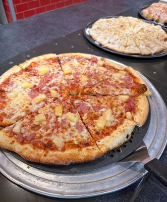 CICIS PIZZA - Updated June 2026 - 32 Photos & 29 Reviews - 361 Ridge ...