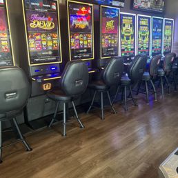 DOUBLE UP BAR, GRILL AND CASINO - Updated January 2026 - 15 Photos ...