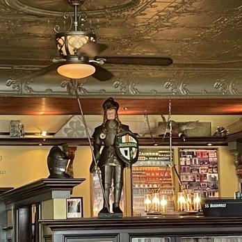 HOOLIGANS IRISH TAVERN - Updated October 2025 - 89 Photos & 90 Reviews ...