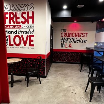 THE RED CHICKZ - Updated June 2024 - 687 Photos & 639 Reviews - 557 S ...