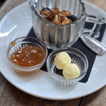 BEN PARIS - Updated May 2025 - 1553 Photos & 637 Reviews - 130 Pike St ...