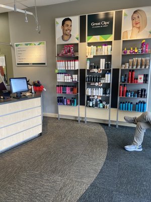 GREAT CLIPS - Updated January 2026 - 22 Photos - 337 Oakbrooke Dr ...