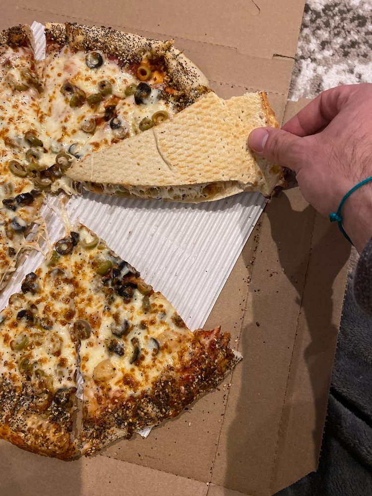 COTTAGE INN PIZZA - 23 Photos & 22 Reviews - 15367 Newburgh Rd, Livonia ...