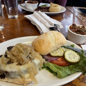 RED LION - 226 Photos & 348 Reviews - 304 Bridge St, Vail, Colorado ...