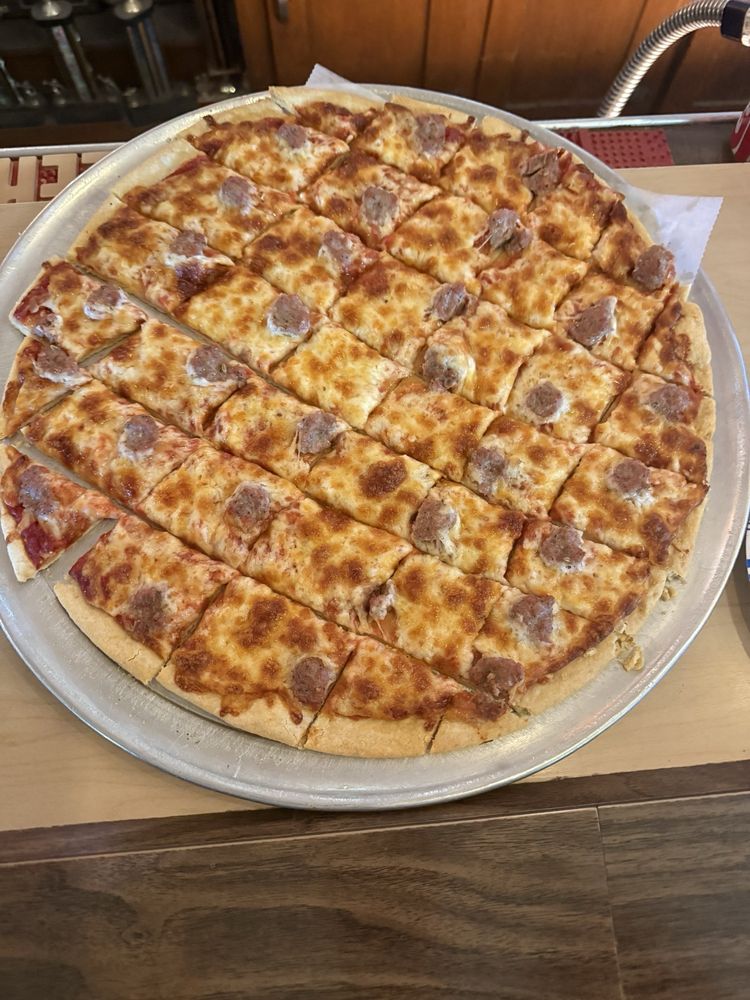 ELMER’S PLACE - Updated December 2025 - 15 Reviews - 201 E Bannerman ...