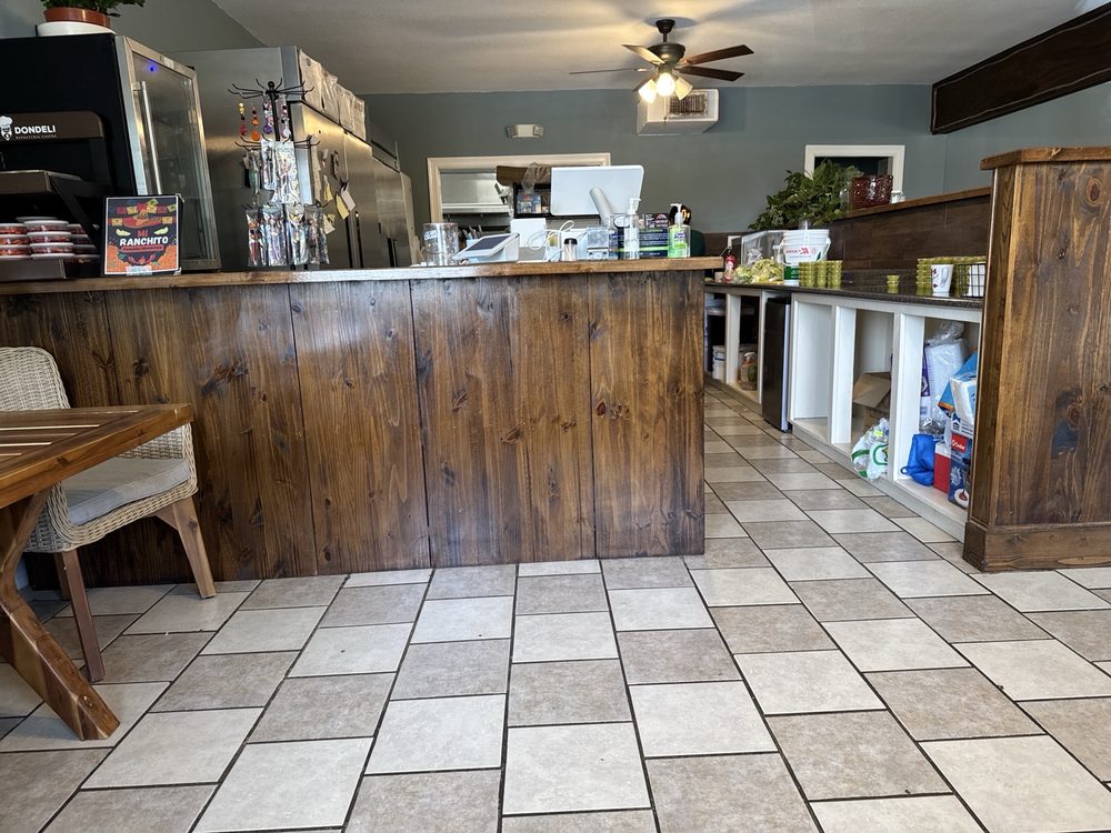 MI RANCHITO - Updated April 2025 - 1409 Pine Tree Rd, Longview, Texas ...