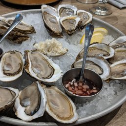 PERLA OYSTER BAR AND GRILL - Updated October 2025 - 89 Photos & 31 ...