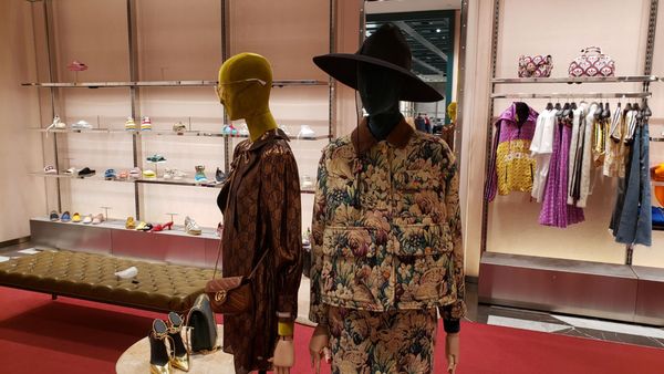 GUCCI OUTLET - Updated December 2025 - 54 Photos & 80 Reviews - 1700 ...