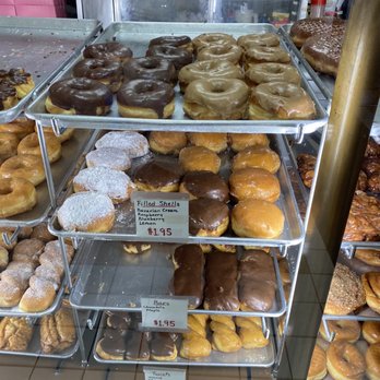 STEPH’S DONUT HOLE - Updated June 2024 - 78 Photos & 81 Reviews - 1730 ...