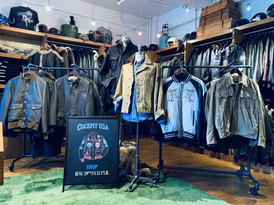 COCKPIT USA - Updated December 2025 - 32 Photos & 41 Reviews - 15 W ...