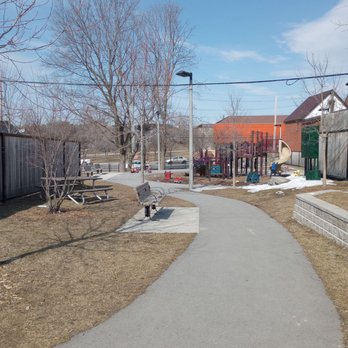 BAYVIEW FRIENDSHIP PARK - Updated December 2025 - 128 Bayview Station ...