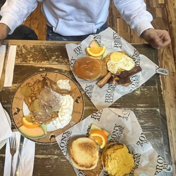 BRONX ALEHOUSE - Updated March 2025 - 971 Photos & 1052 Reviews - 216 W ...