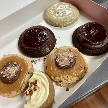 CRUMBL - WEST SPRINGFIELD - Updated December 2025 - 73 Photos & 40 ...