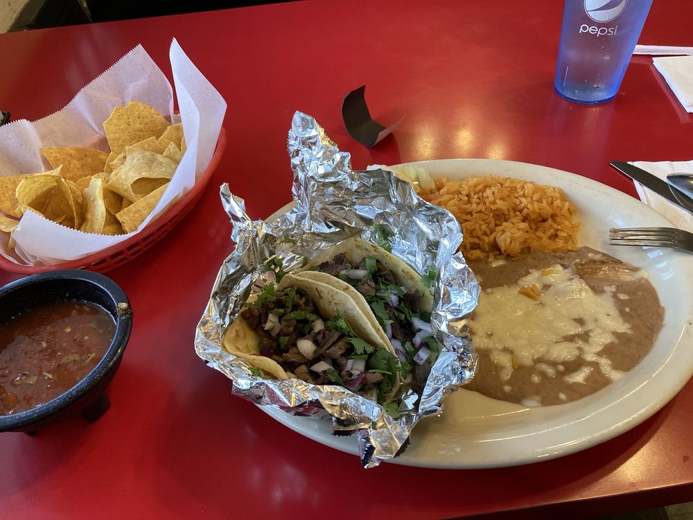 EL RODEO - Updated August 2025 - 320 W Chocktoot St, Chiloquin, Oregon ...