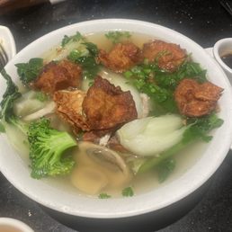 GOLDEN FLOWER VIETNAMESE - Updated October 2025 - 988 Photos & 1219 ...