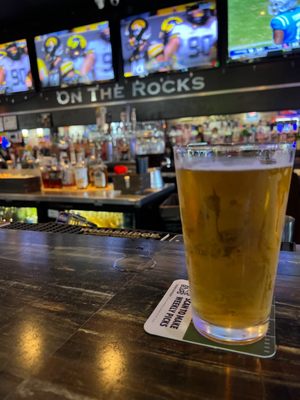 ON THE ROCKS - Updated December 2025 - 17 Photos & 34 Reviews - 1500 ...