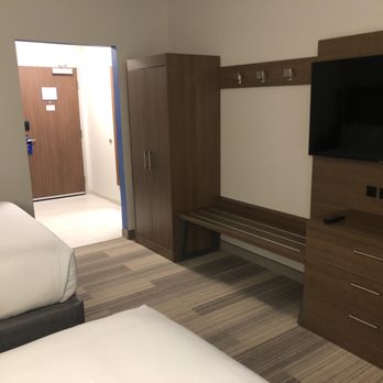 HOLIDAY INN EXPRESS WELLS-OGUNQUIT-KENNEBUNK - Updated December 2025 ...