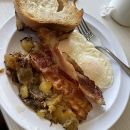 THE DAILY DINER - Updated July 2025 - 113 Photos & 57 Reviews - 240 W ...