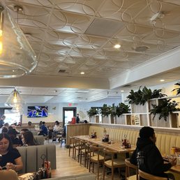 BROKEN YOLK CAFE - Updated September 2025 - 187 Photos & 154 Reviews ...