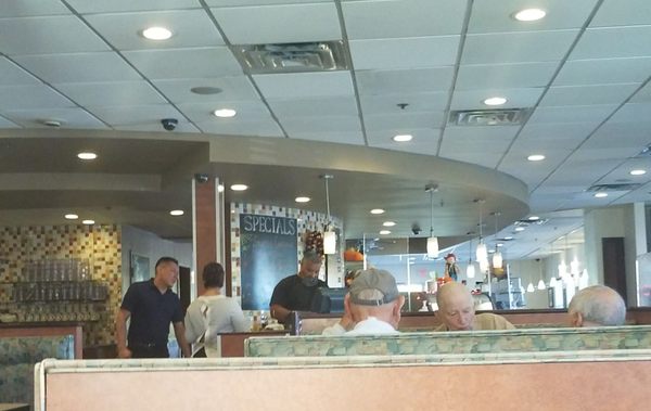 THE RIVERDALE DINER - Updated December 2025 - 103 Photos & 190 Reviews ...