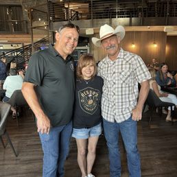 HENDOS BARREL HOUSE - Updated December 2025 - 446 Photos & 279 Reviews ...