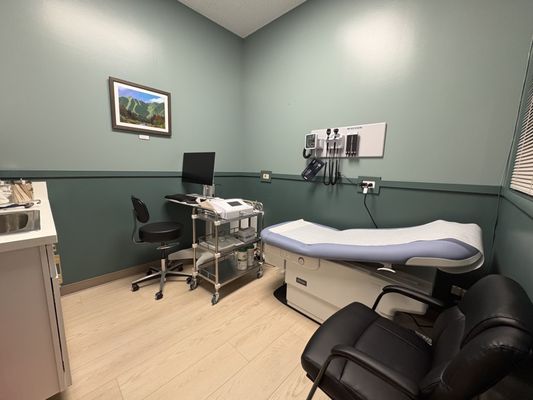 MANOA FAMILY PRACTICE - Updated June 2026 - 19 Photos - 2756 Woodlawn ...
