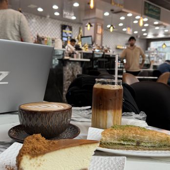 DELAH COFFEE - Updated April 2024 - 914 Photos & 452 Reviews - 370 4th ...