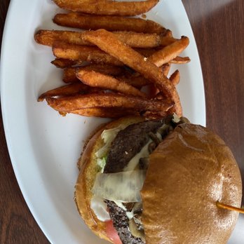 SIMPLY BURGERS - Updated June 2025 - 123 Photos & 221 Reviews - 4021 ...