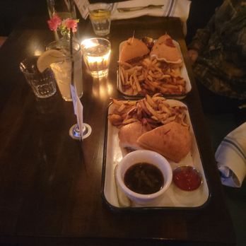 THE NAKED PIG - Updated January 2025 - 155 Photos & 66 Reviews - 922 ...