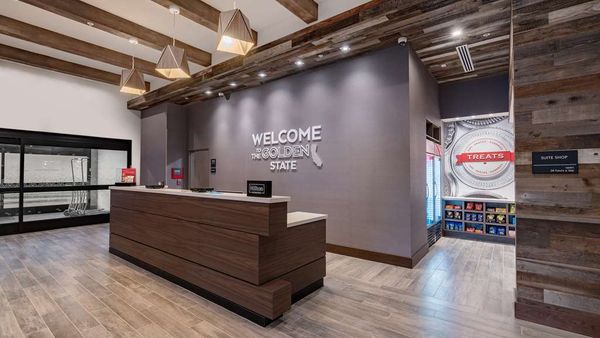 HAMPTON INN RIVERSIDE DOWNTOWN - Updated December 2025 - 174 Photos ...