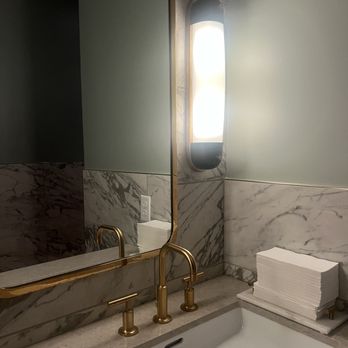 GREEN POINT SEAFOOD & OYSTER BAR - Updated September 2024 - 121 Photos ...