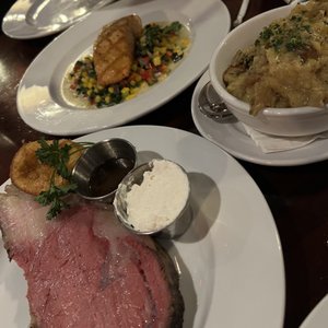 HAMILTON WALKER’S - 197 Photos & 234 Reviews - 201 N Neil St, Champaign ...