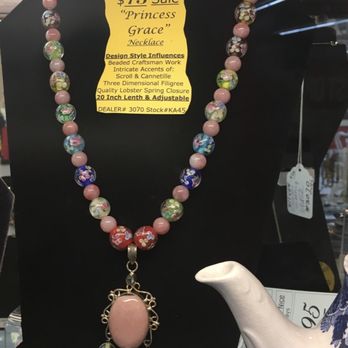 MAUMEE ANTIQUE MALL - Updated December 2025 - 90 Photos & 59 Reviews ...