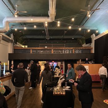 EDISON SQUARE - Updated August 2025 - 45 Photos & 17 Reviews - 5415 S ...