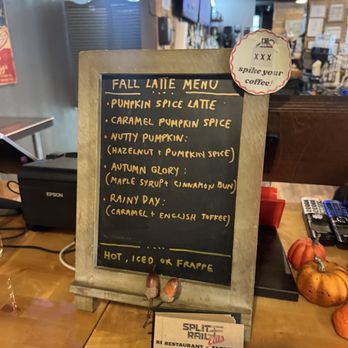 SPLIT RAIL EATS - Updated November 2025 - 193 Photos & 238 Reviews ...