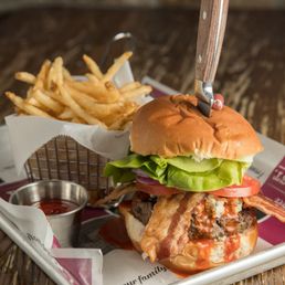 22 WEST TAP AND GRILL - Updated December 2025 - 488 Photos & 563 ...