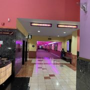 STARLIGHT TRIANGLE SQUARE CINEMAS - 160 Photos & 417 Reviews - 1870 ...