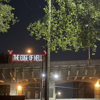 THE EDGE OF HELL HAUNTED ATTRACTION - Updated October 2025 - 18 Photos ...