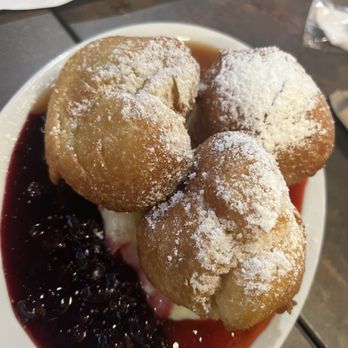 HUCKLEBERRY’S - Updated January 2026 - 95 Photos & 60 Reviews - 209 N ...